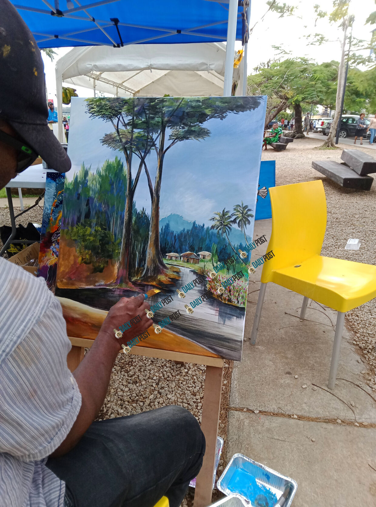Vanuatu Business Review » Captivated tourist buys local artist’s ...