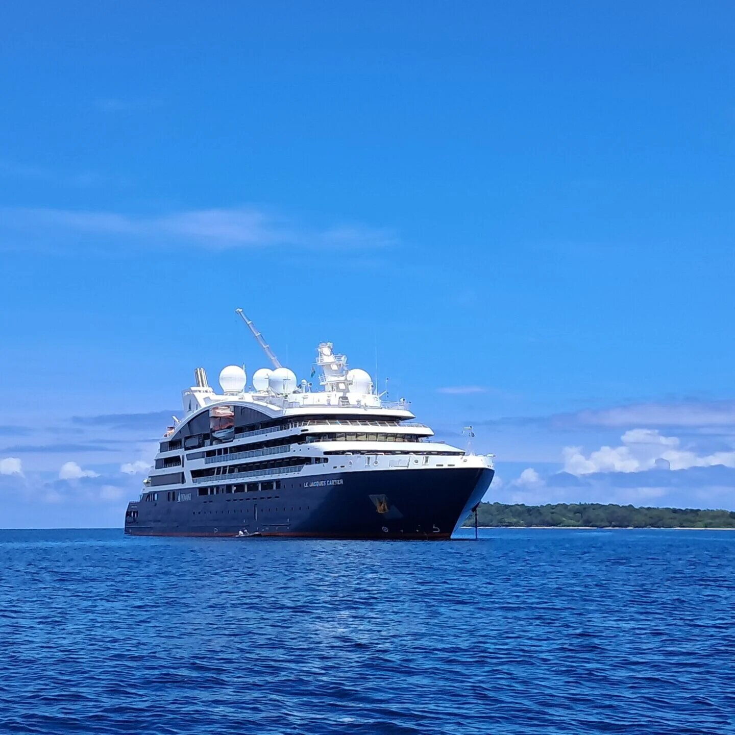 Vanuatu Business Review » Successful cruise ship visit marks tourism ...